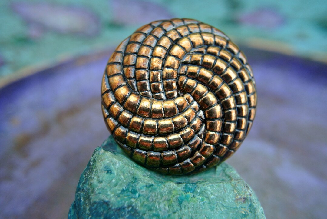 6 Vintage Buttons, Unusual Shape, Antique Bronze Color Shank Buttons ...