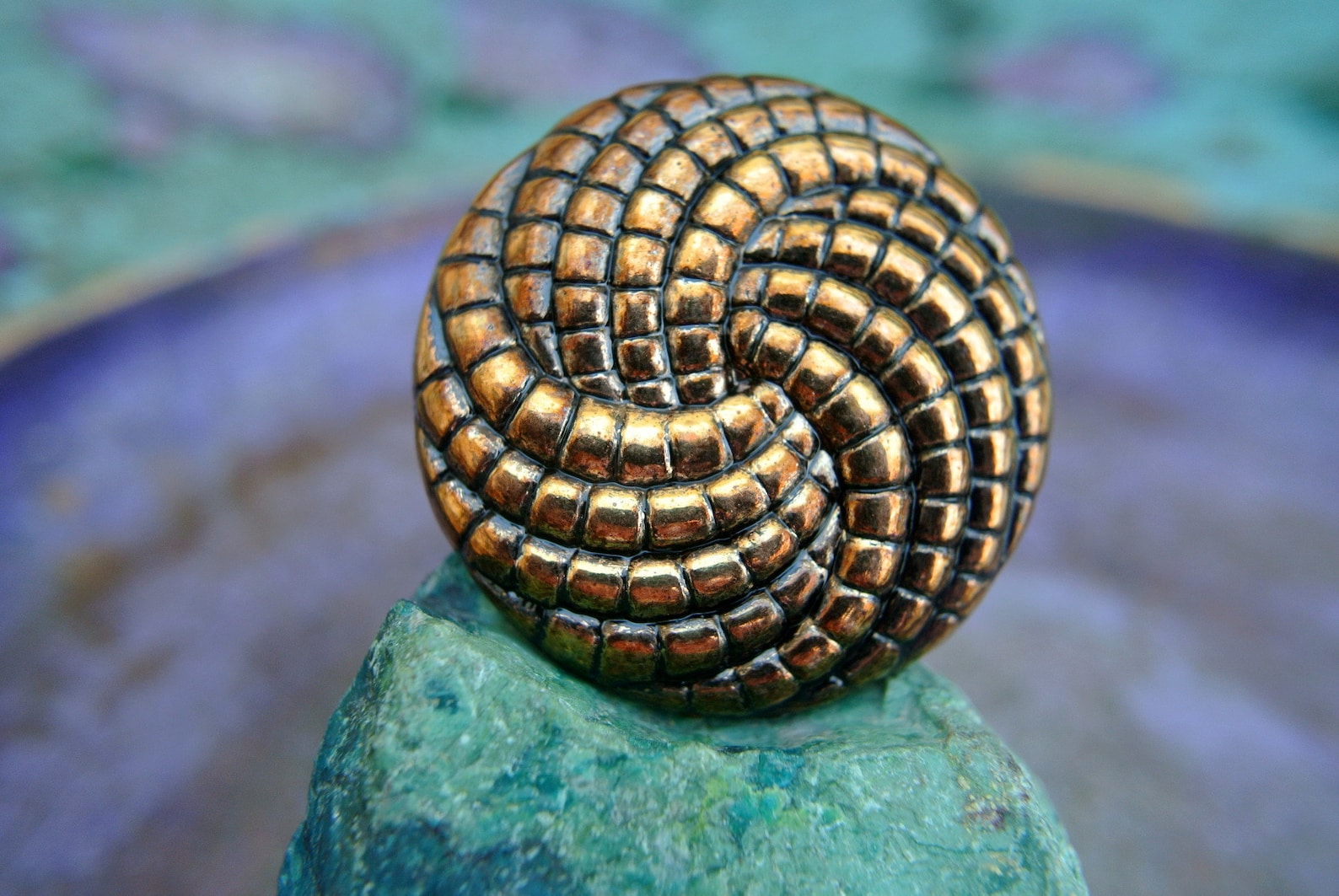 6 Vintage Buttons, Unusual Shape, Antique Bronze Color Shank Buttons ...