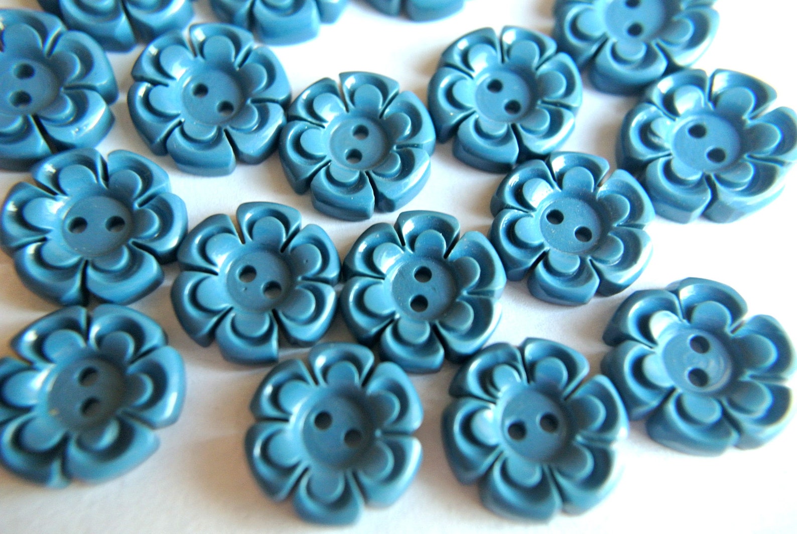 6 Buttons Flowers, Vintage Antique Flowers Plastic 15mm, Blue , RARE - Etsy