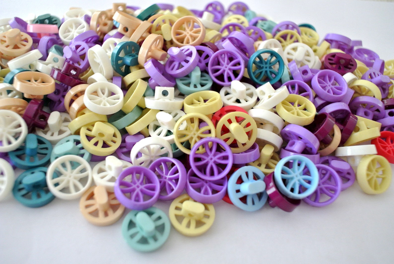 300 Vintage Plastic Buttons in Assorted Colors Unique Design , 13mm - Etsy