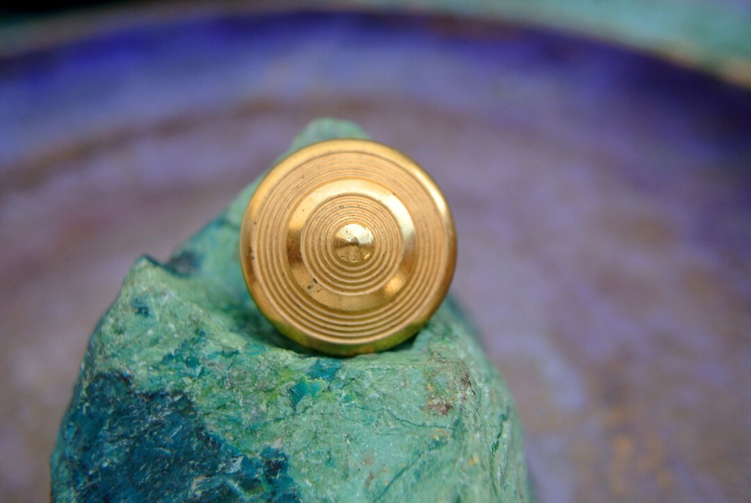 6 Vintage Buttons, Antique Gold Vintage Buttons in Spiral Design 21mm ...