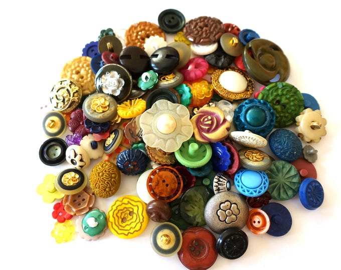 120 Flower Buttons, Vintage and Antique Plastic Buttons in Assorted ...