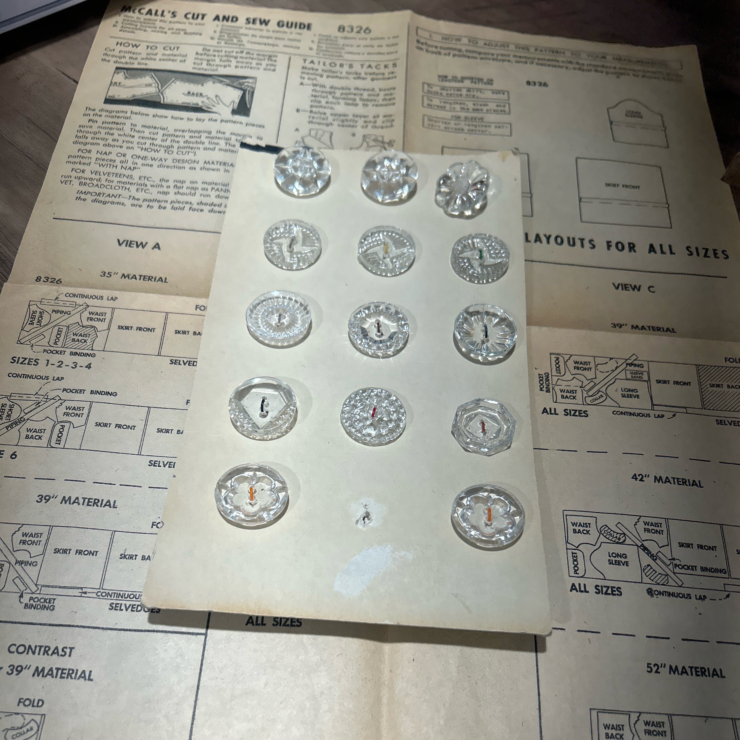 Button Card With 14 Clear Plastic Buttons in Various Patterns Buttons ...