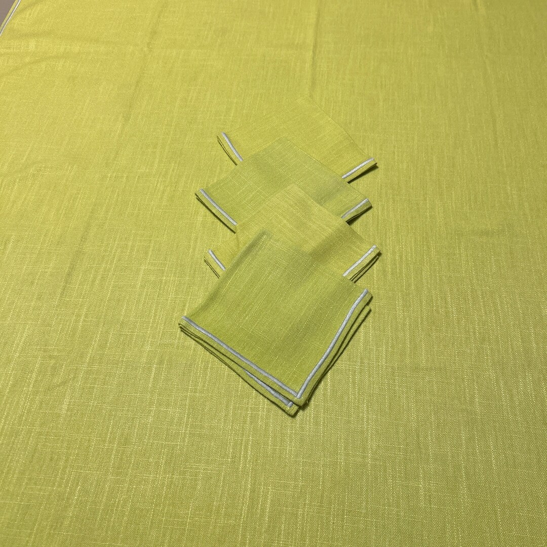 Small Chartreuse Tablecloth and Set of Four Matching Napkin Square ...