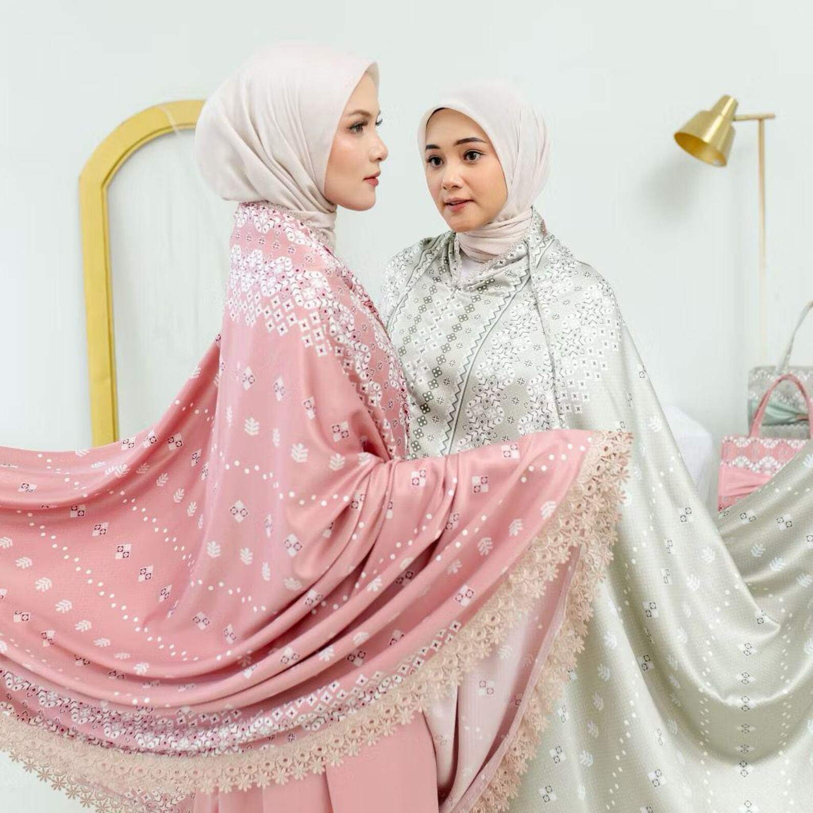 Comfort One Set Muslim Prayer Dress Silky Lunara - Muslim Prayer ...