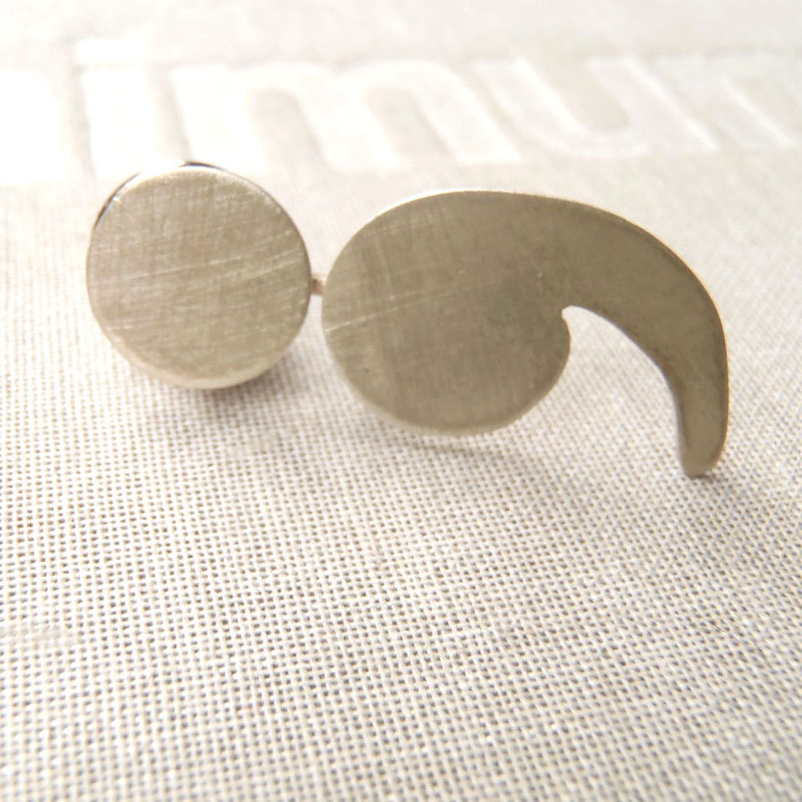 Semicolon Pin Fun Minimal Unisex Design - Etsy Denmark