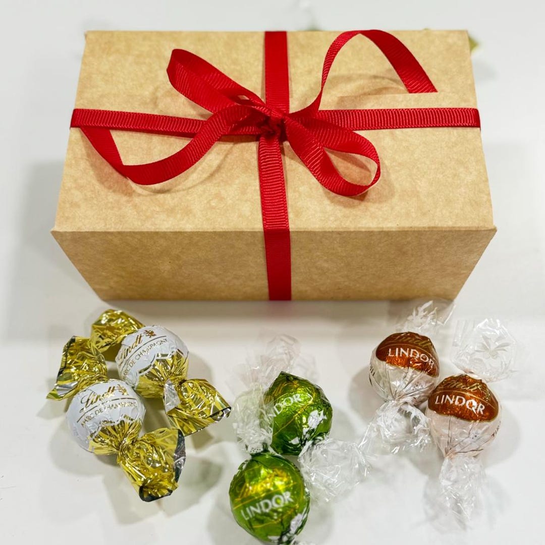 30 Lindt Lindor Chocolate Truffles Gift Box, Lindt Chocolate Box ...