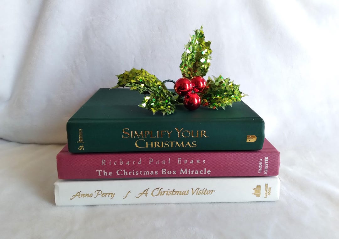 Vintage Christmas Book Bundle Stack of Three Holiday-themed Books in ...
