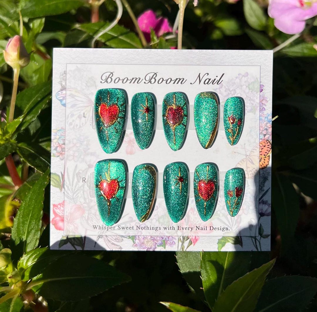 Red Heart Nails/green Cat Eye Press Ons/gold Gel Nails/chrome Fake ...