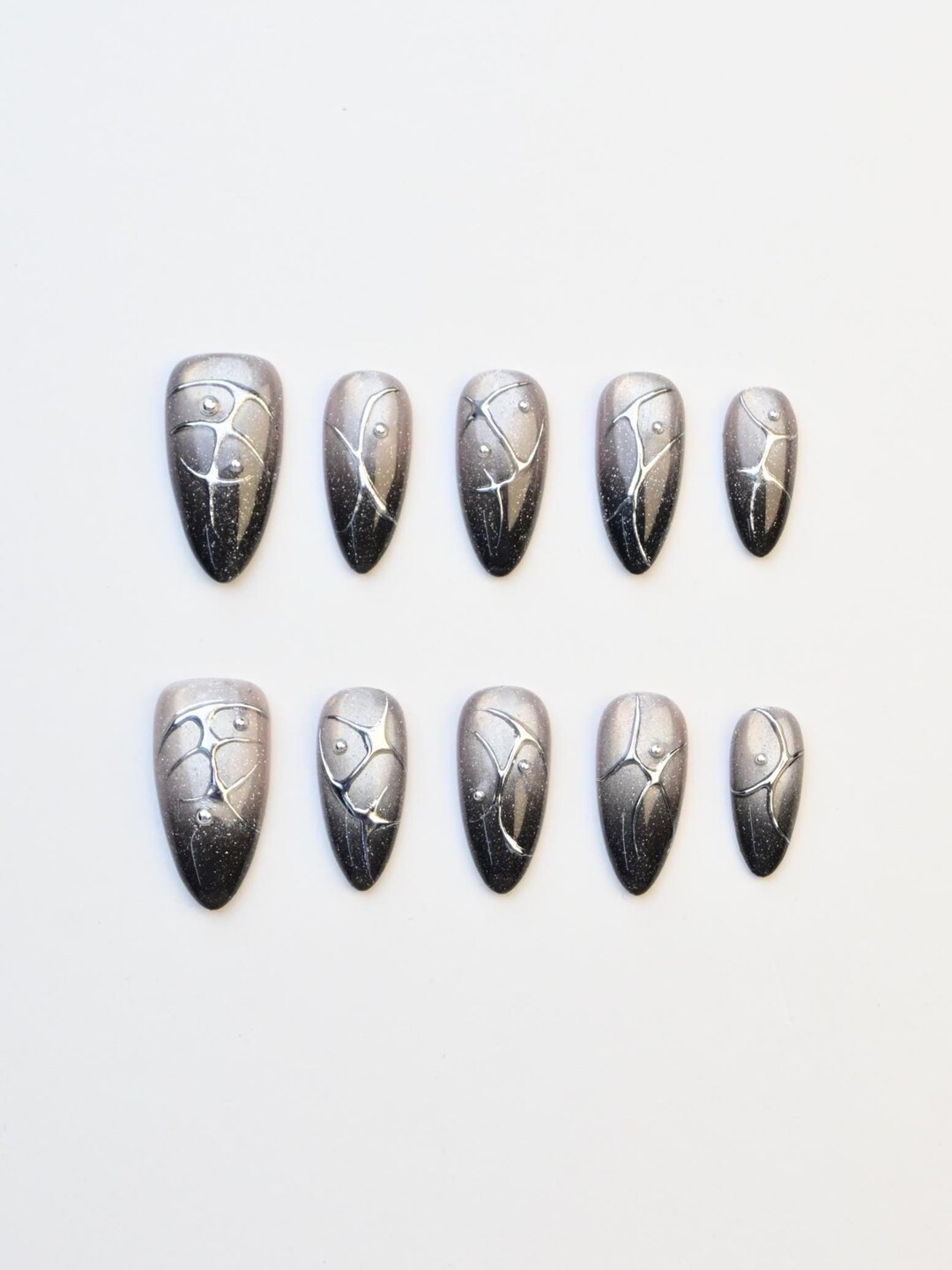 Silver Chrome Acrylic Nails, Metallic Grey Gel Nails, 3D Line Art Nails ...