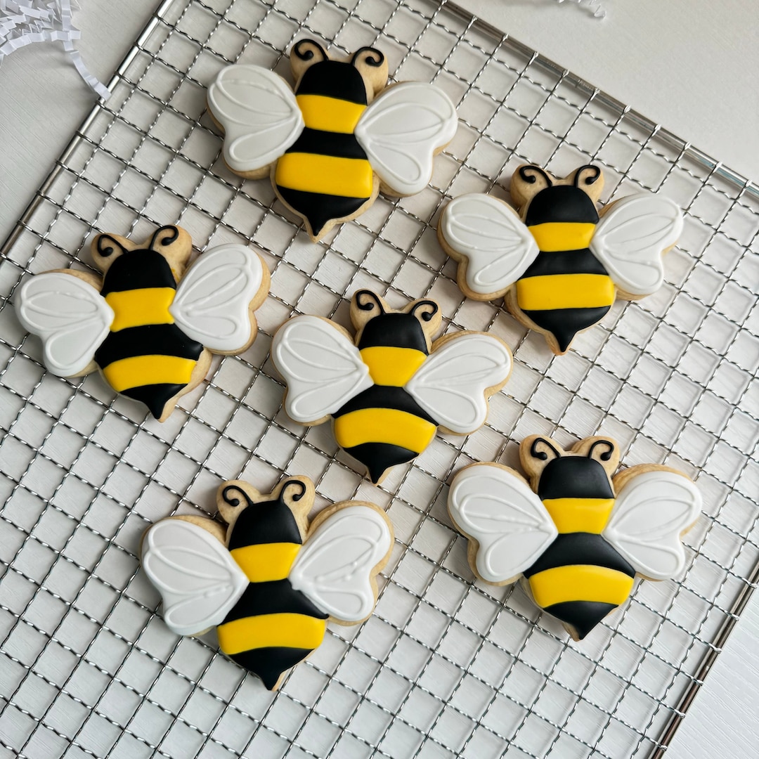 Bee Sugar Cookies, Bee Cookies, Birthday Decorated Cookies, Baby Shower ...