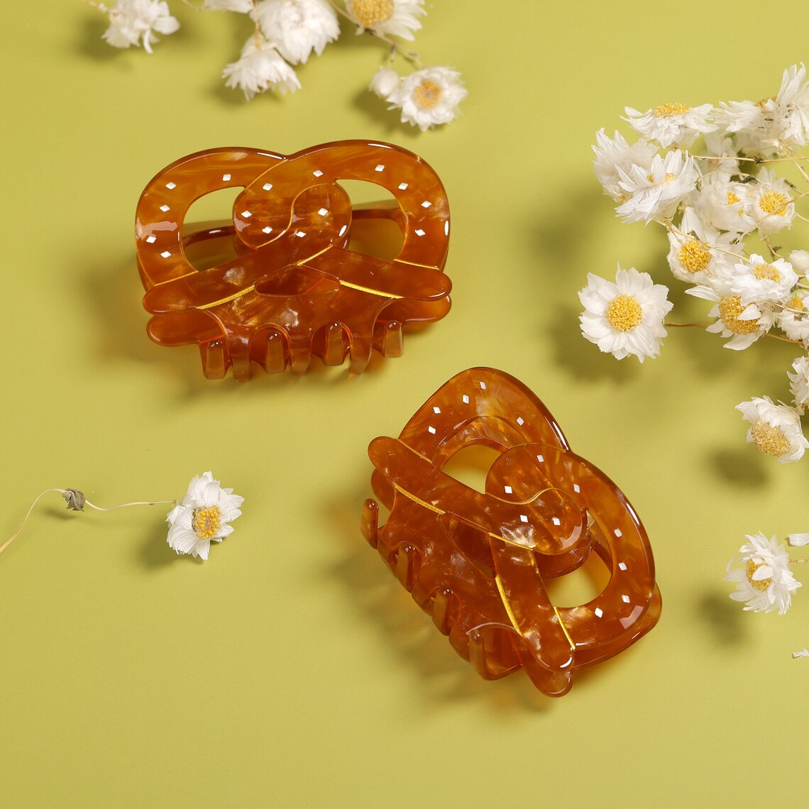 Crossant Hair Claw Clips, Pretzel Hair Claw Clip, Funny Hair Claw ...