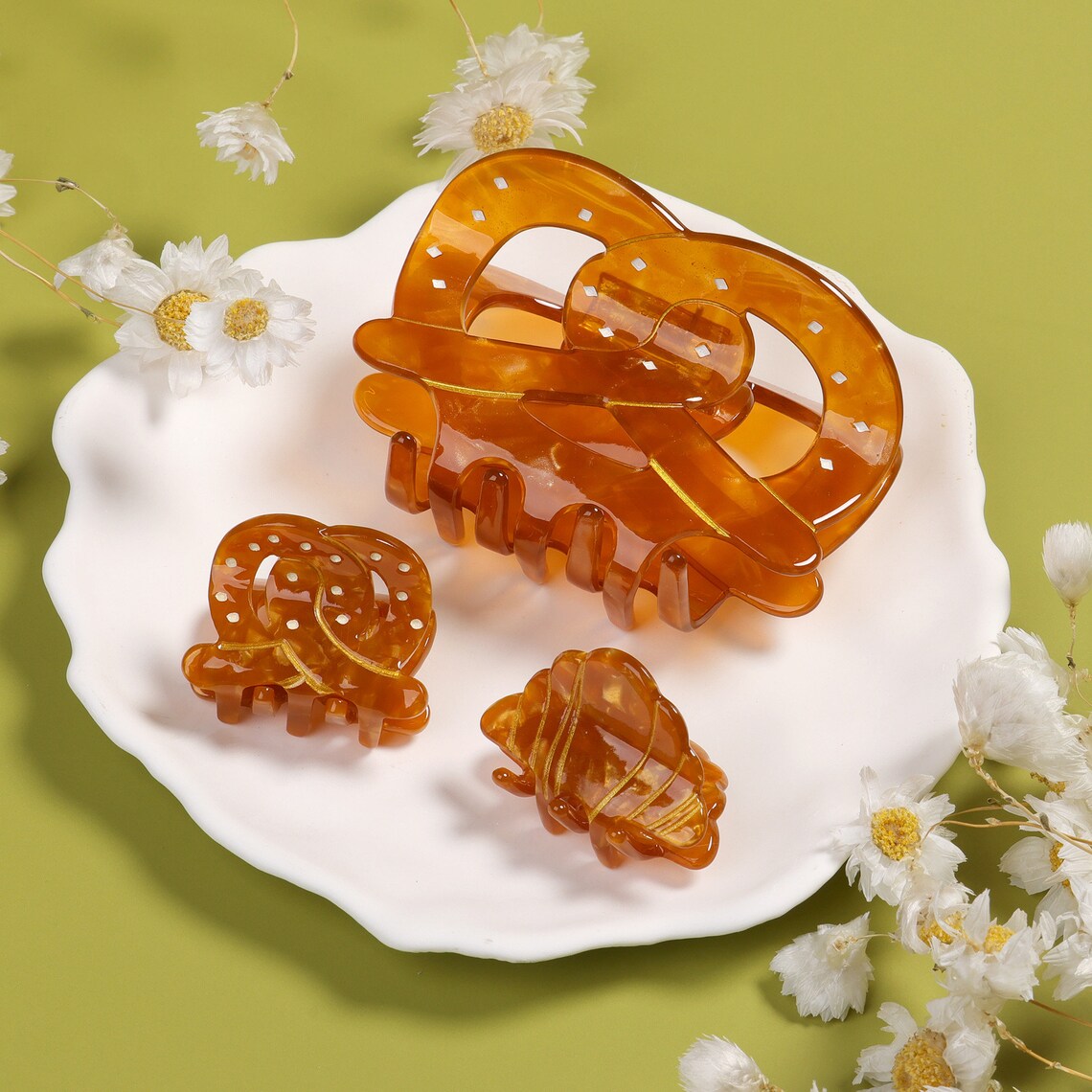 Crossant Hair Claw Clips, Pretzel Hair Claw Clip, Funny Hair Claw ...