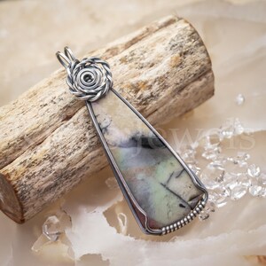 Opalized Beige and Green Petrified Wood Agatized Gemstone, Oxidized ...
