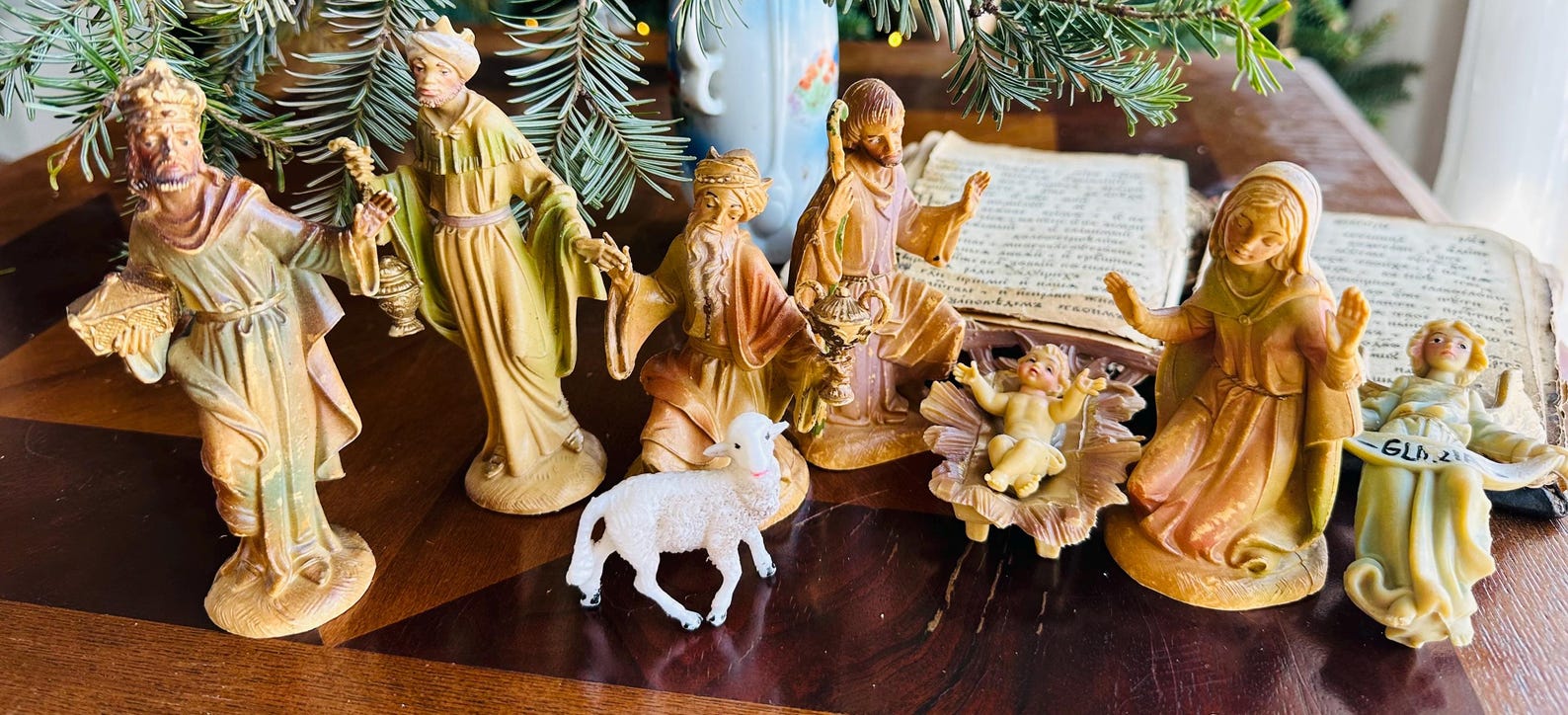 Vintage Fontanini by Roman Italian Stable With 8-piece Set Manger Scene ...