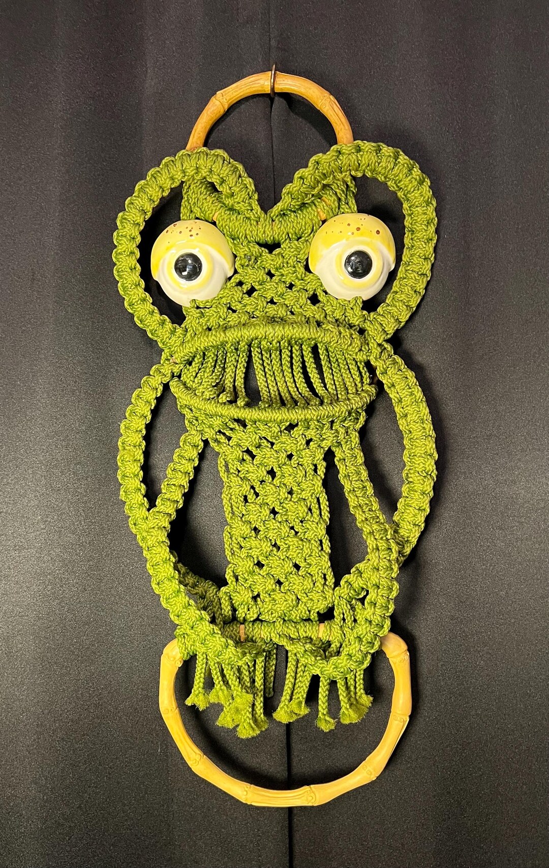 Vintage Mid Century Avocado Green Macrame Frog Towel & Soap Holder Wall Hanging - Etsy