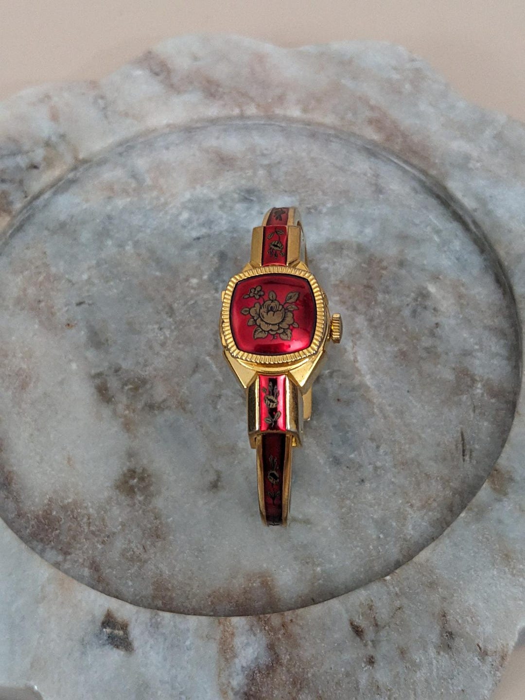 Vintage Samba Gold Tone Peek a Boo Watch Bright Red Enamel Flower ...