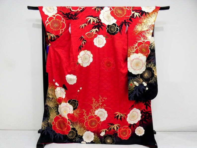 175 Cm (68.9 In) Red Vintage Pure Silk Women's Furisode Kimono, Floral ...