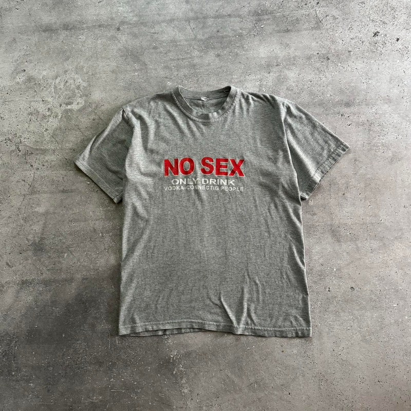 2000s Graphic Tee - Etsy