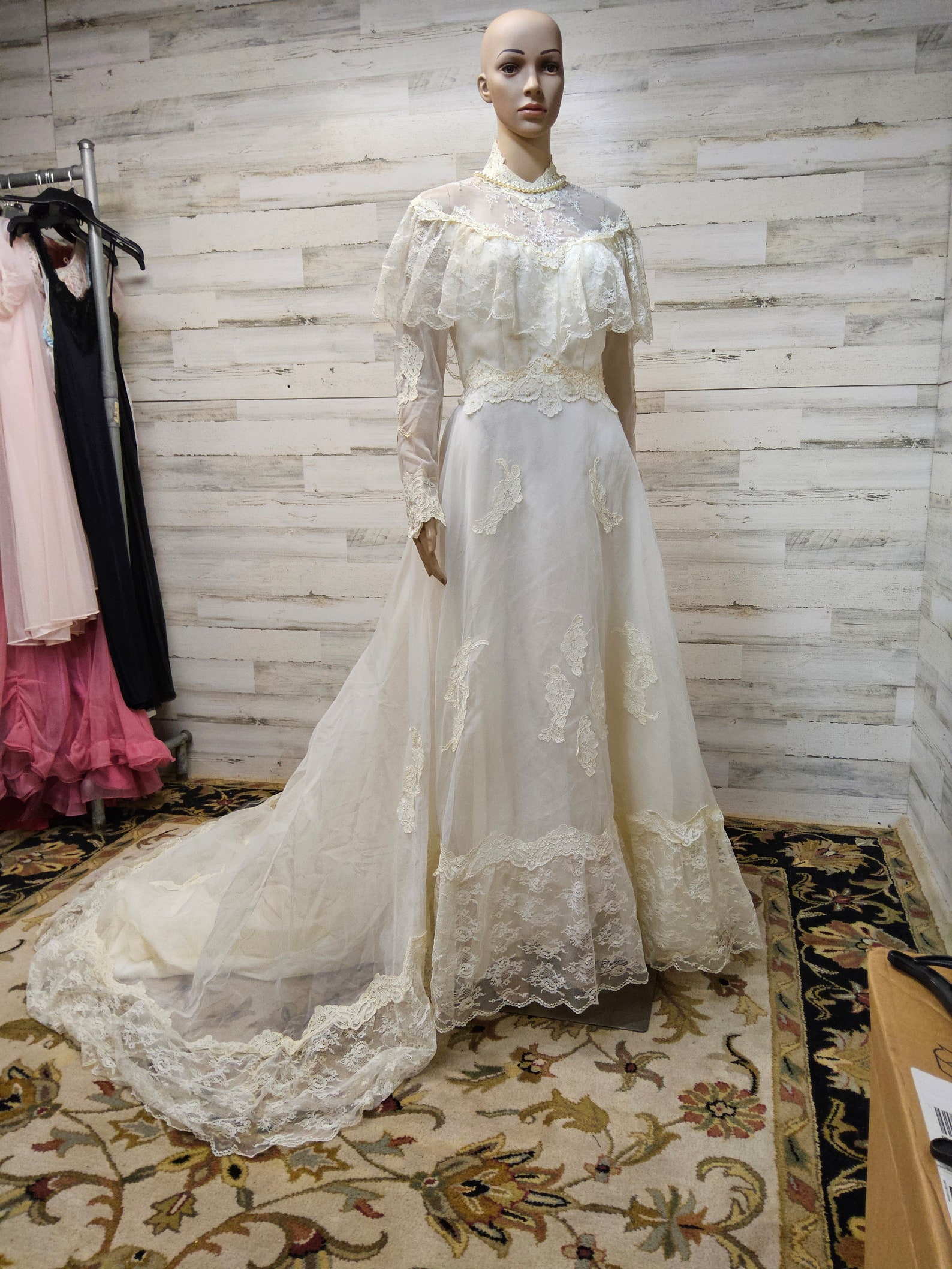 Vintage 70's Edwardian High Collar and Caped Shoulder Ivory Laced ...