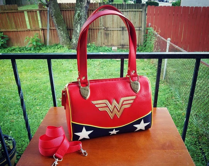 Wonder Woman Costume Inspired Handbag - All Vinyl - Etsy