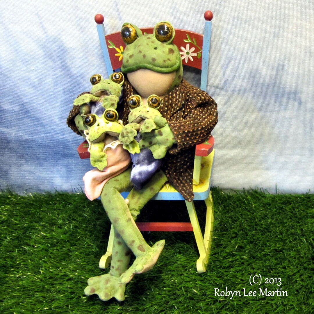 Primitive Pattern Toad Doll, Frog Doll, Baby Toads, Primitive Doll, - Etsy