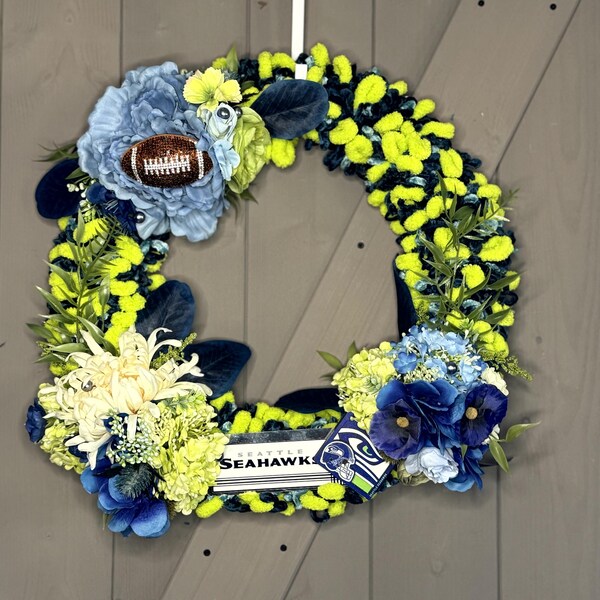 Seahawks Door Wreath - Etsy