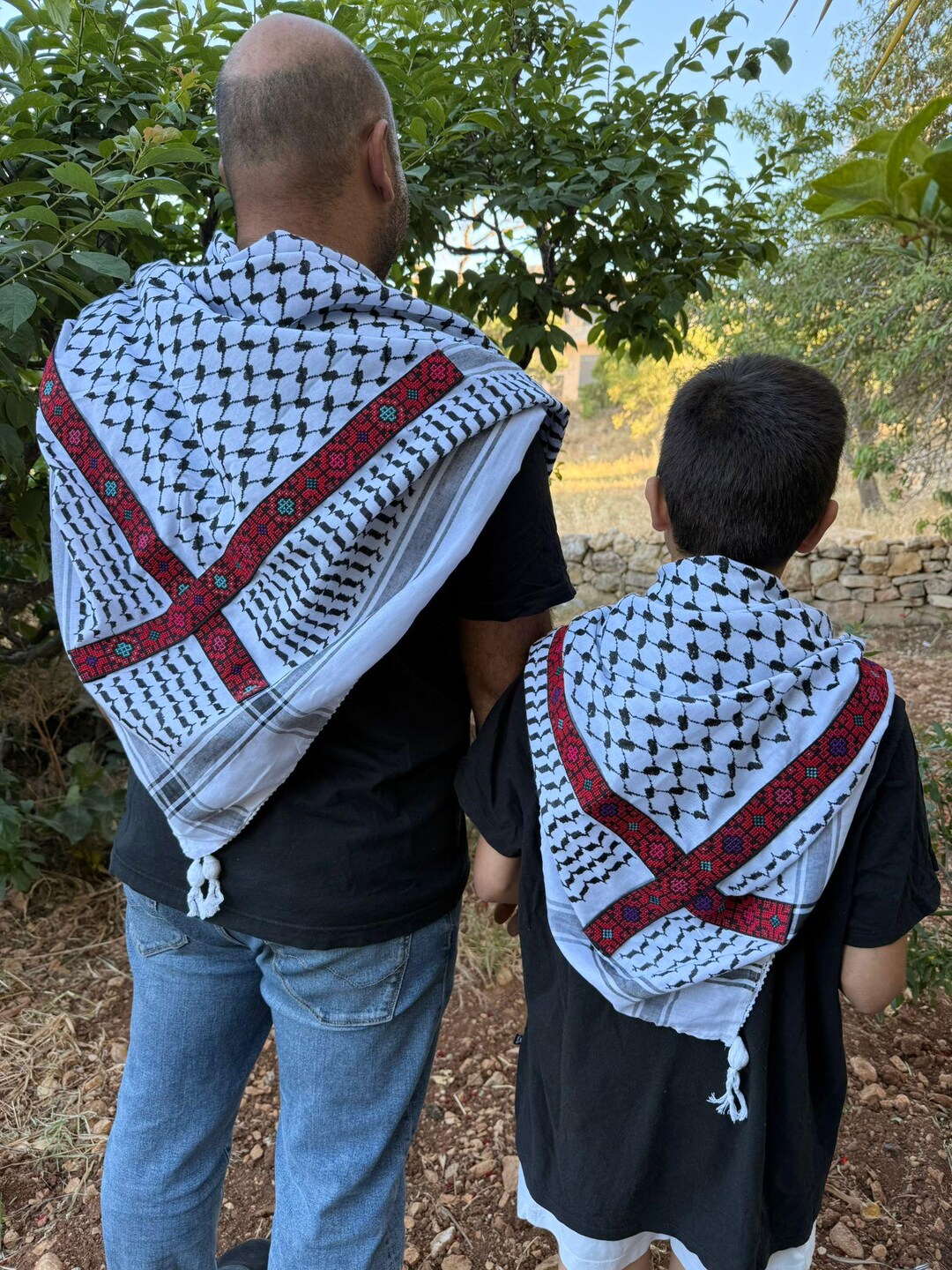 Keffiyeh Black and White Hand Stitched Tatreez Embroidery Red Tatreez ...
