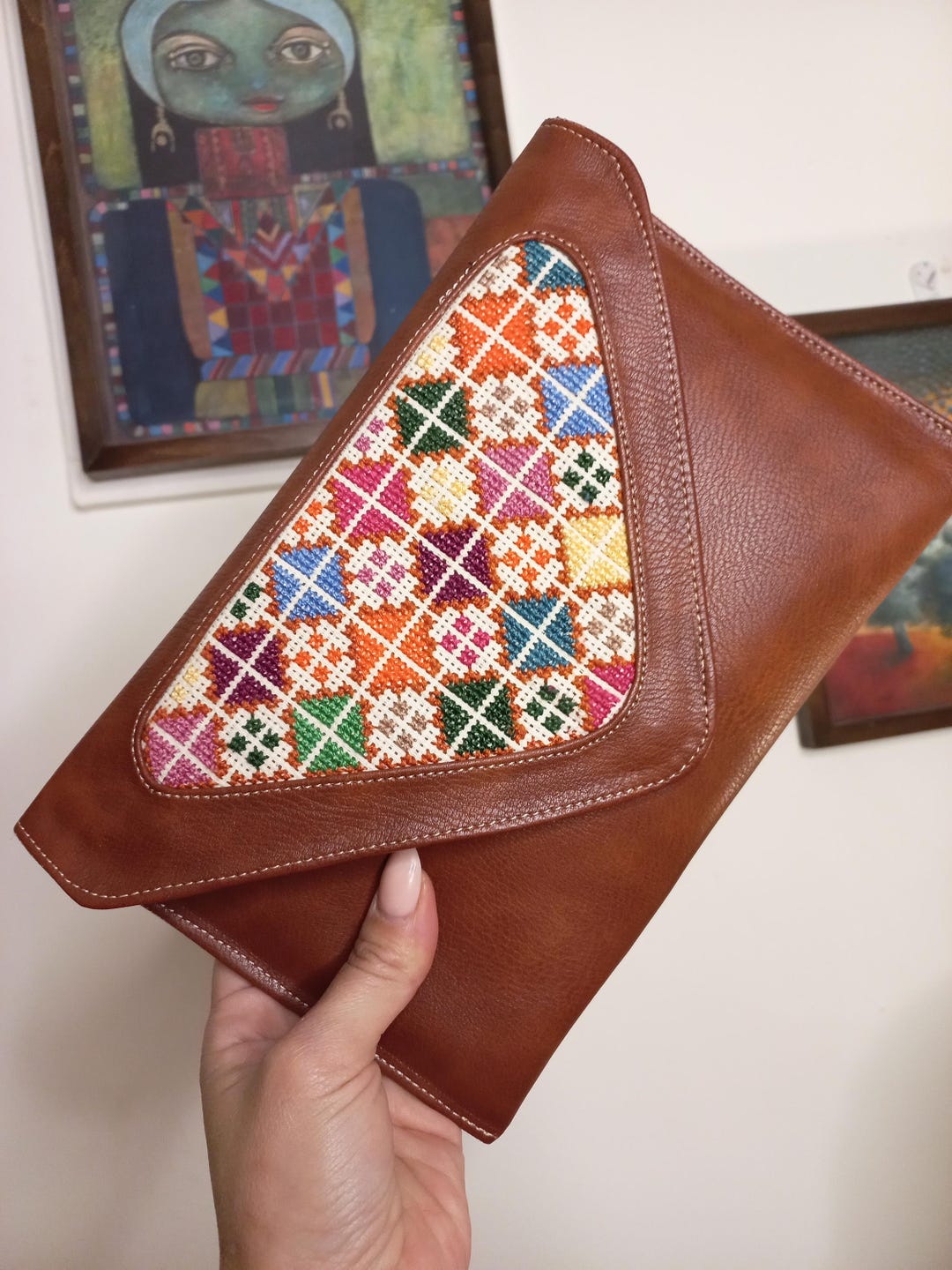 This Handmade Arabic Tatreez Evening Black Purse Features Intricate ...