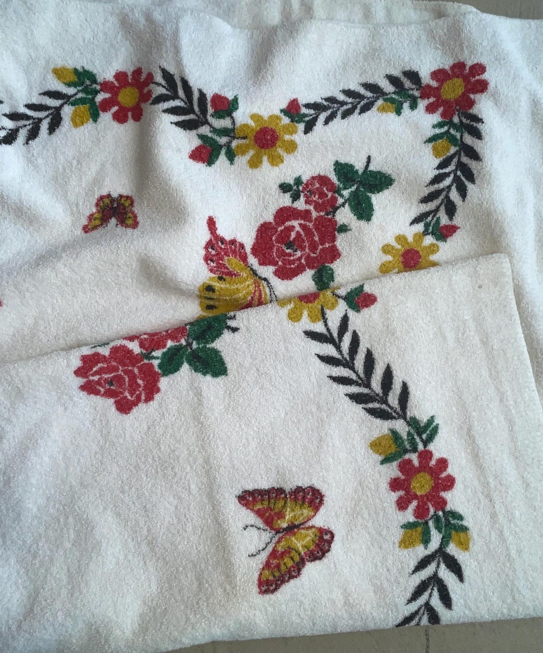 Vintage Large Butterflies and Flower Terry Cloth Tablecloth Picnic ...