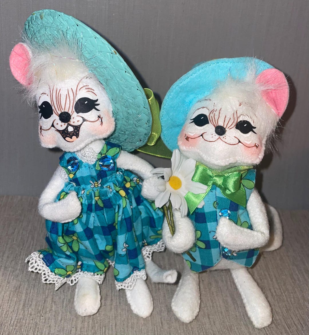 Vintage Spring Easter Girl and Boy White Mouse Mice Annalee Mobilitee ...
