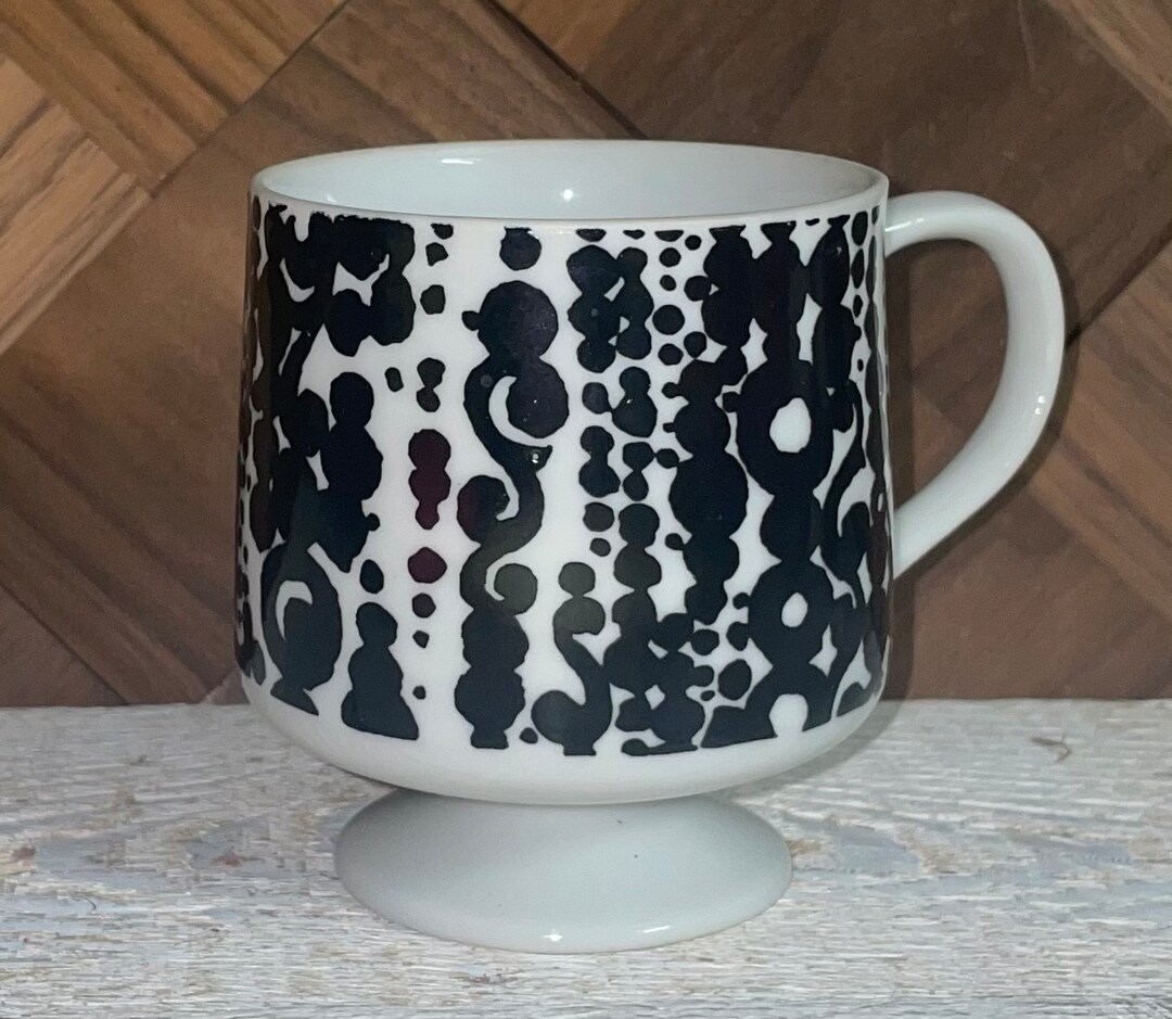 Vintage 60s Mid Century Black and White Abstract Graphic Pedestal ...
