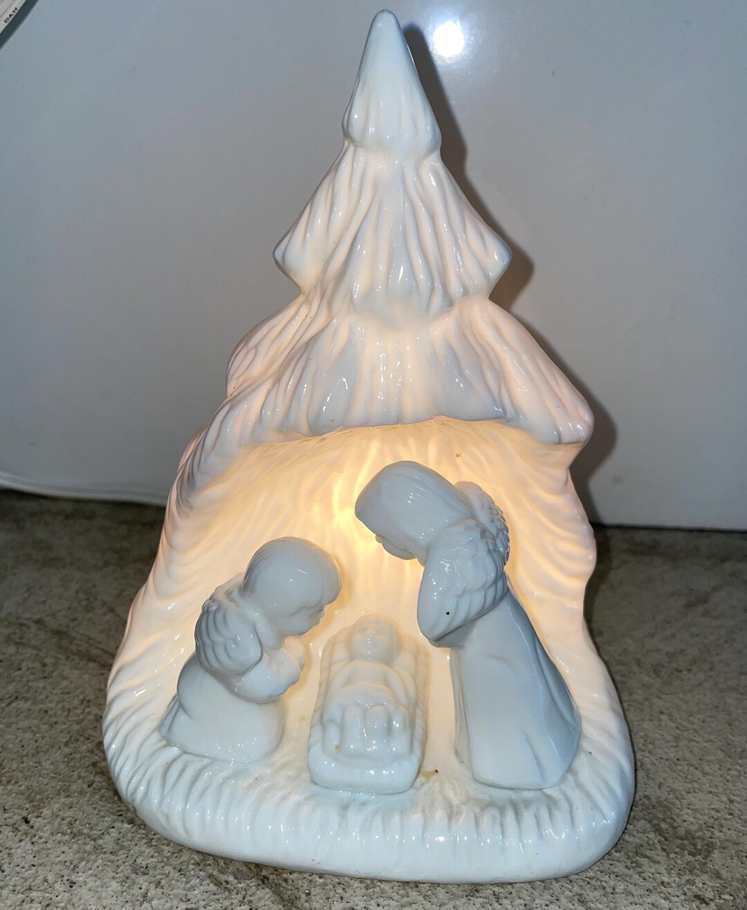 Vintage White Glazed Ceramic Light up Baby Jesus With Angels in Manger ...