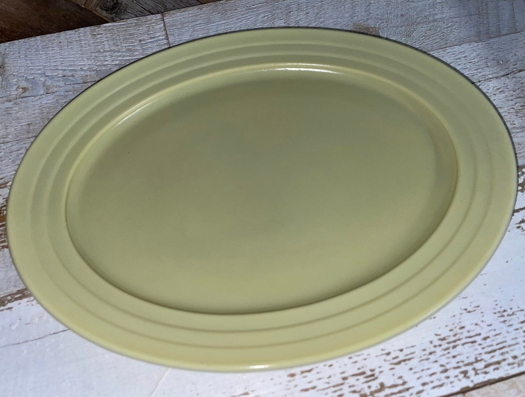 Vintage Mid Century Hazel Atlas Moderntone Platonite Yellow Oval ...