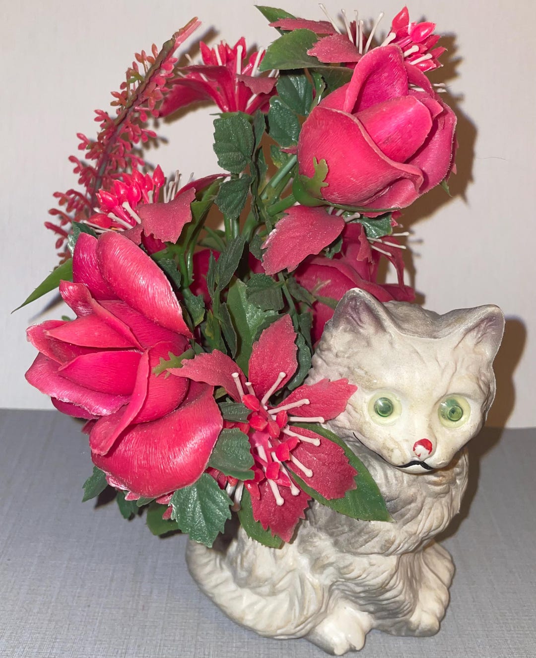 Vintage Mid Century Kitsch Cat With Dark Pink Roses and Flowers Plastic ...