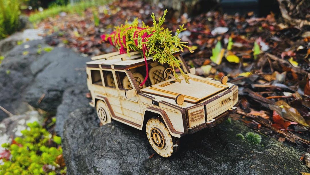 Laser Cut Wooden SUV Model File With Christmas Tree | 3D Wood Puzzle ...