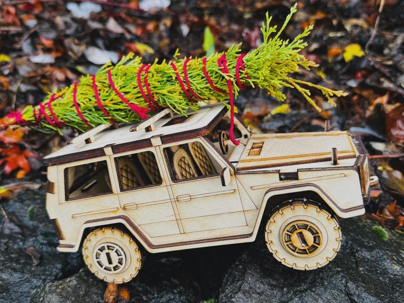 Laser Cut Wooden SUV Model File With Christmas Tree | 3D Wood Puzzle ...