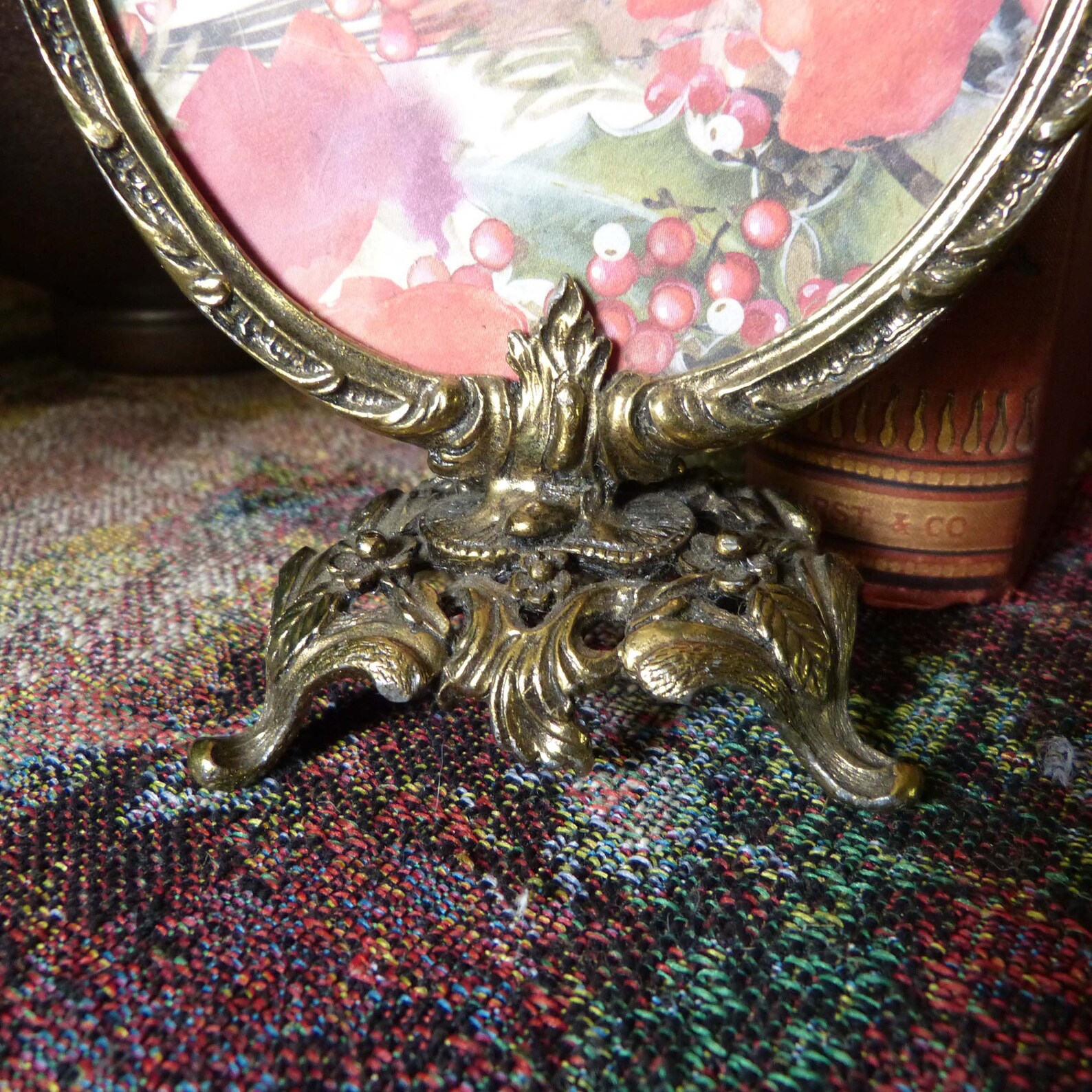 Momentos Small Ornate Dark Gold Metal Picture Frame on Footed | Etsy