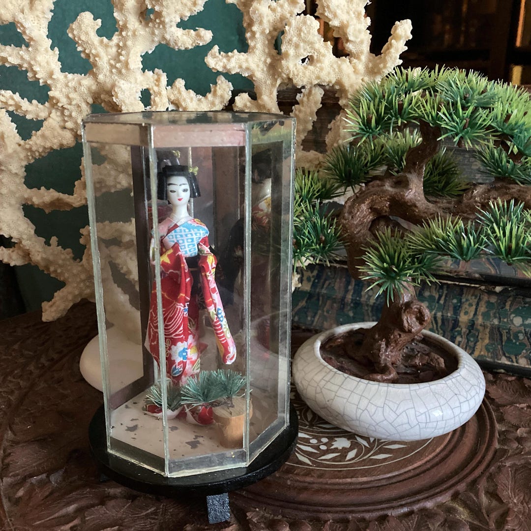 MOC Japan Miniature Japanese Geisha 5" Doll in Octagon Case Vintage ...
