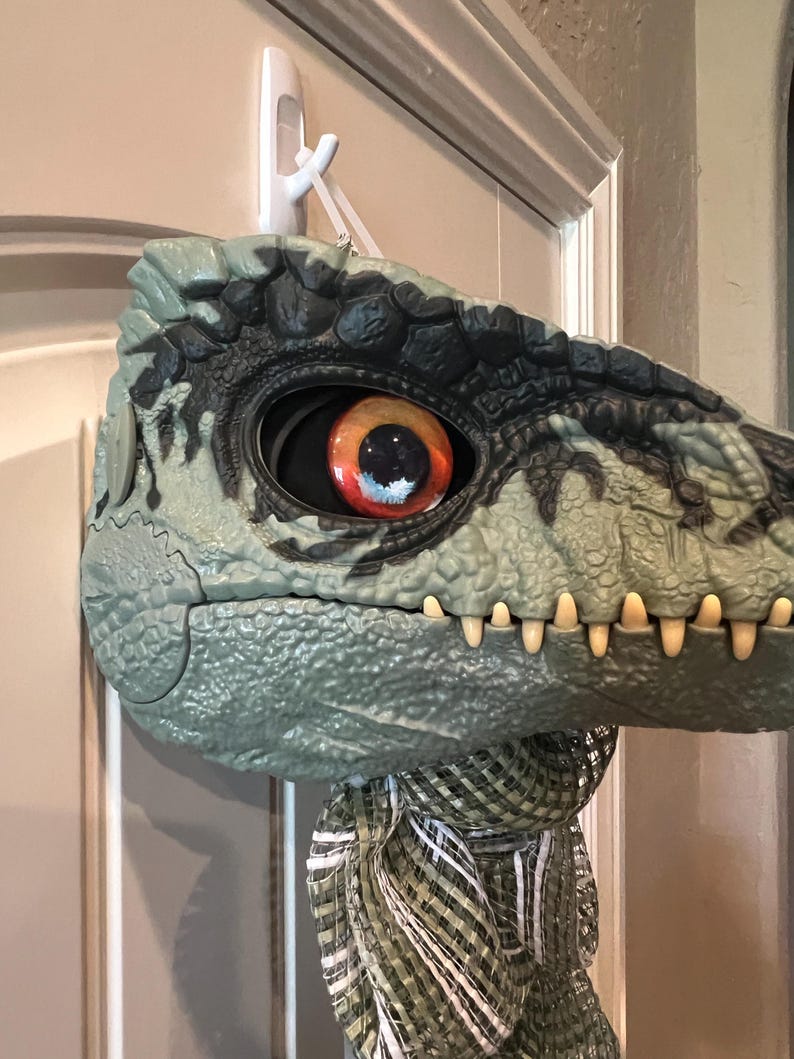 Handmade Dinosaur Wreath | T-rex Door Decoration | Jurassic-themed Home ...