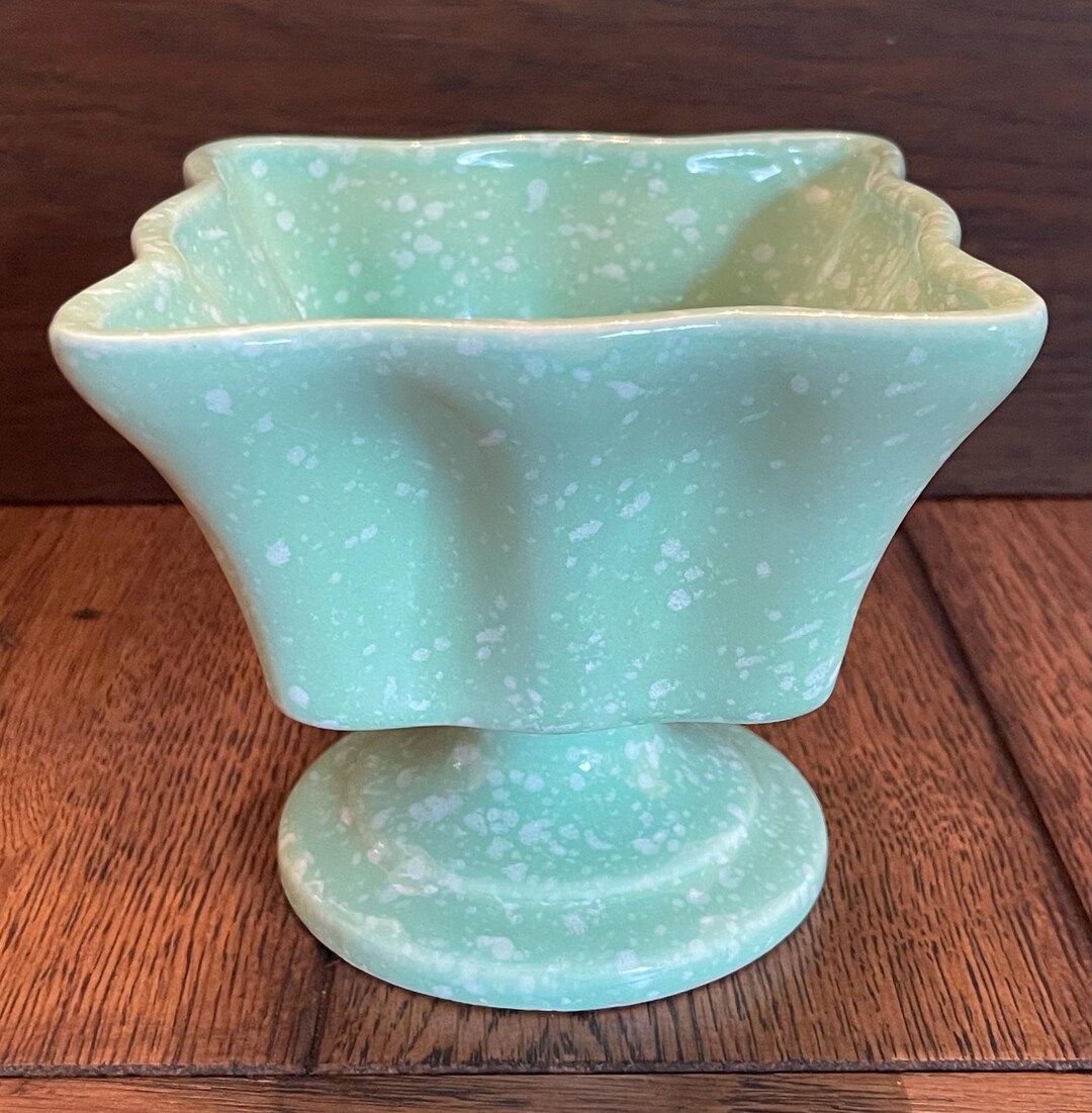 Vintage Hull Regal Pottery Planter Vase 411 Mint Green Speckled Glaze ...