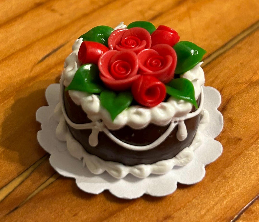 Miniature Chocolate Cake With Roses - Etsy
