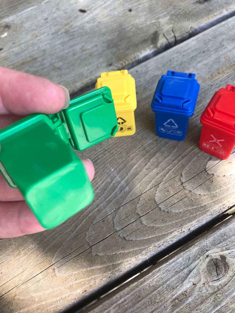 Dollhouse Miniature Food and Waste Bins - 5 Pieces - Etsy