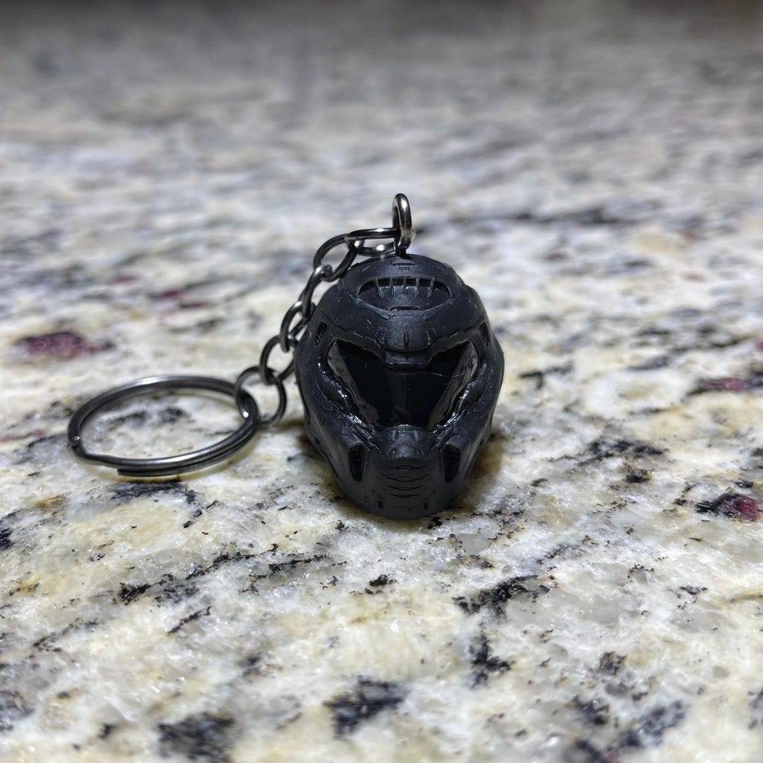 DOOM SLAYER Helmet Keychain/ Charm - Etsy
