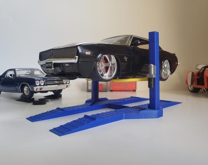 2 Post Lift for 1/24 Scale Garage Mini Display RC Double Stack Car ...