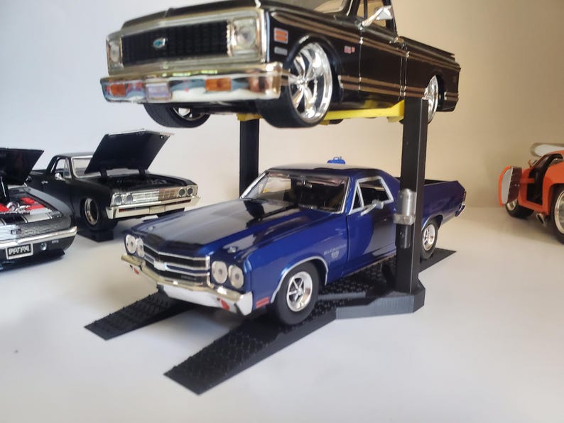 2 Post Lift for 1/24 Scale Garage Mini Display RC Double Stack Car ...