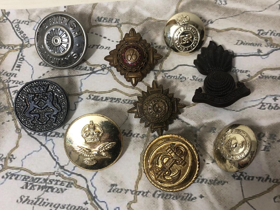 Vintage Military Buttons & Pips~buttons~collection of 10~ Uniform~ - Etsy
