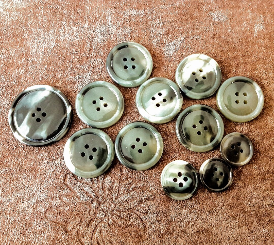 Tortoiseshell Green Real Horn Buttons, Mixed Set of 12, 8 X 22 Mm, 7/8 ...