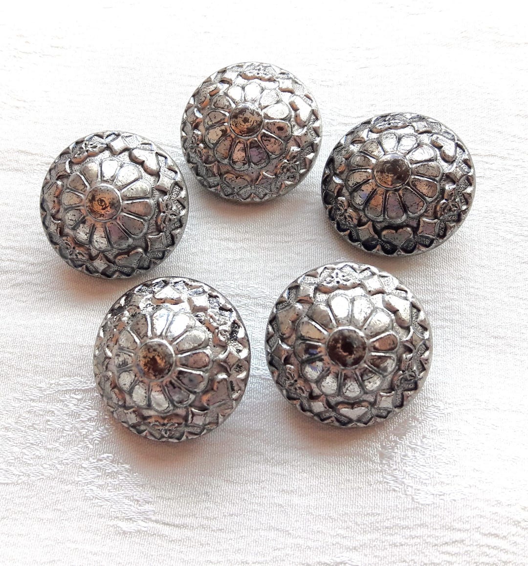Chunky Metal Flower Buttons, Set of 5, 23mm, 7/8 Inch, Traditional ...