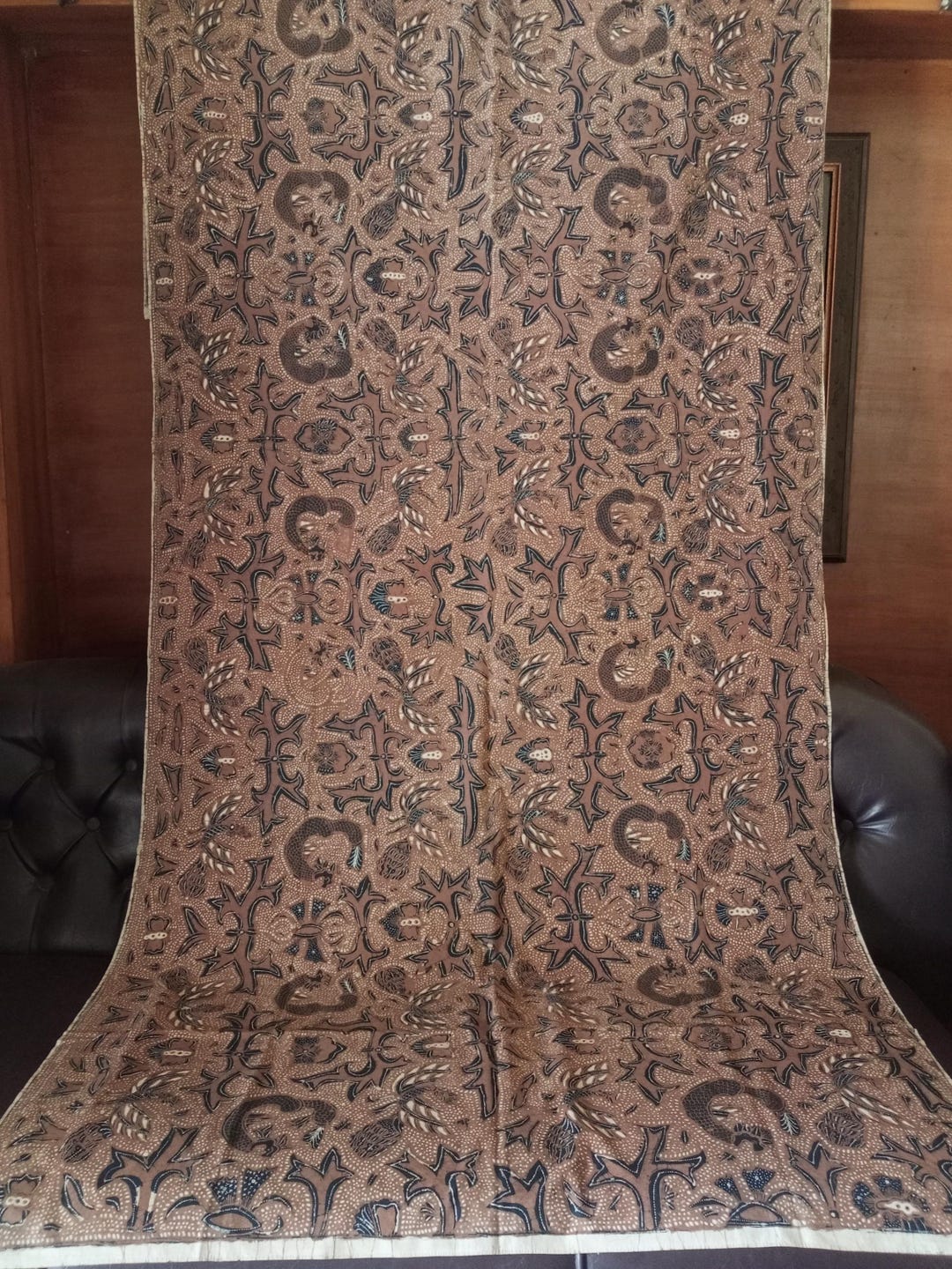 Batik Sogan – Traditional Indonesian Batik Tulis With Natural Condition ...